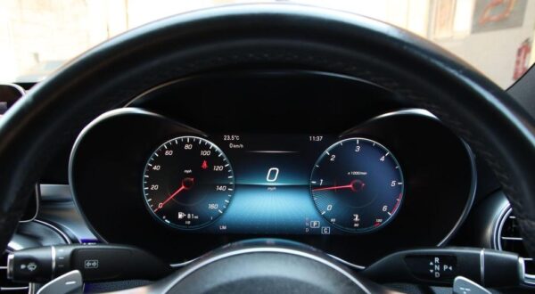 Mercedes C-Class W205 facelift mileage & odometer correction service ...